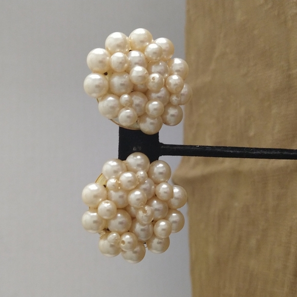 Jewelry | Pearl Cluster Clip Earrings Large Round Lightweight Gold ...